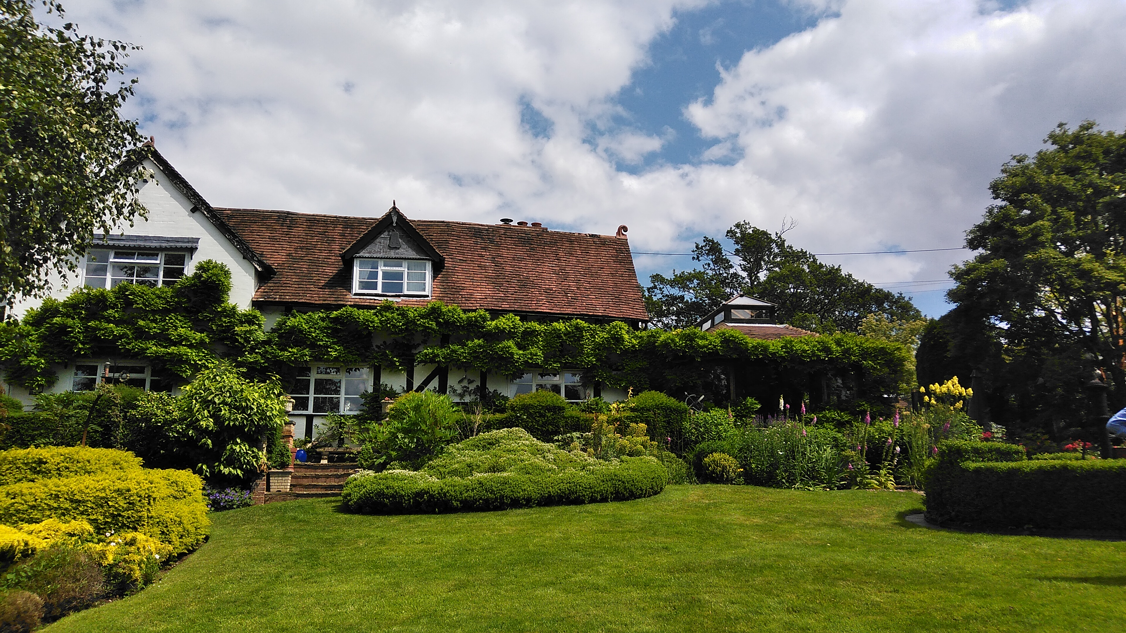 June Highlights: Members’ Visit to Pear Tree Cottage – Black Pear ...